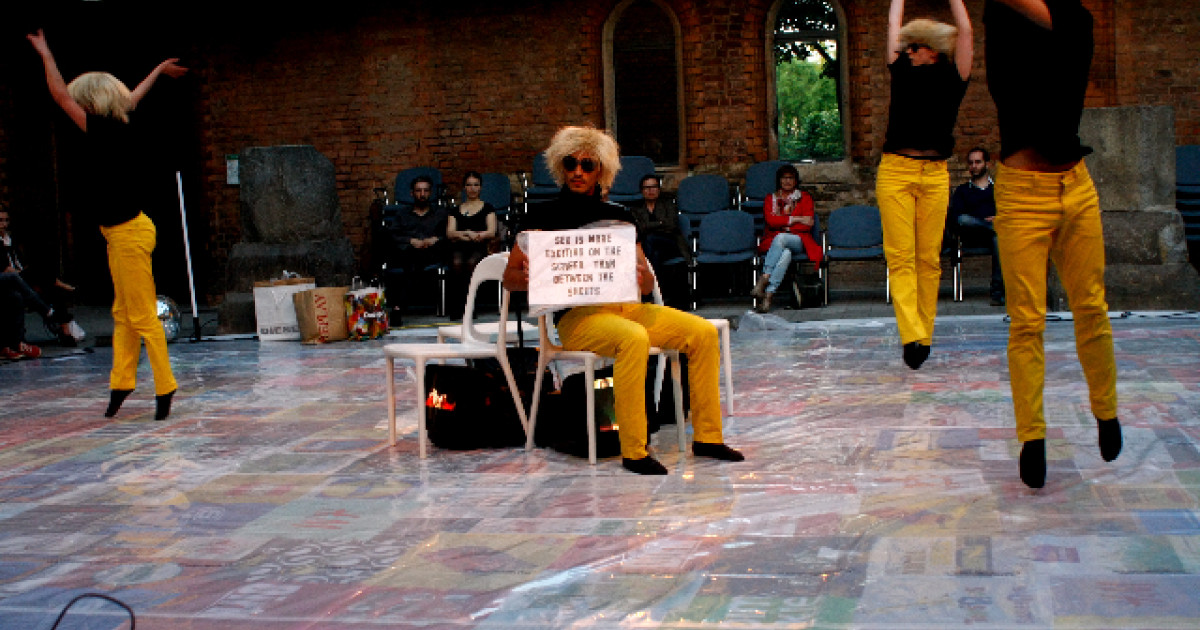 Massimo Geradis „hot dog“ Dresdner St. Pauli Ruine