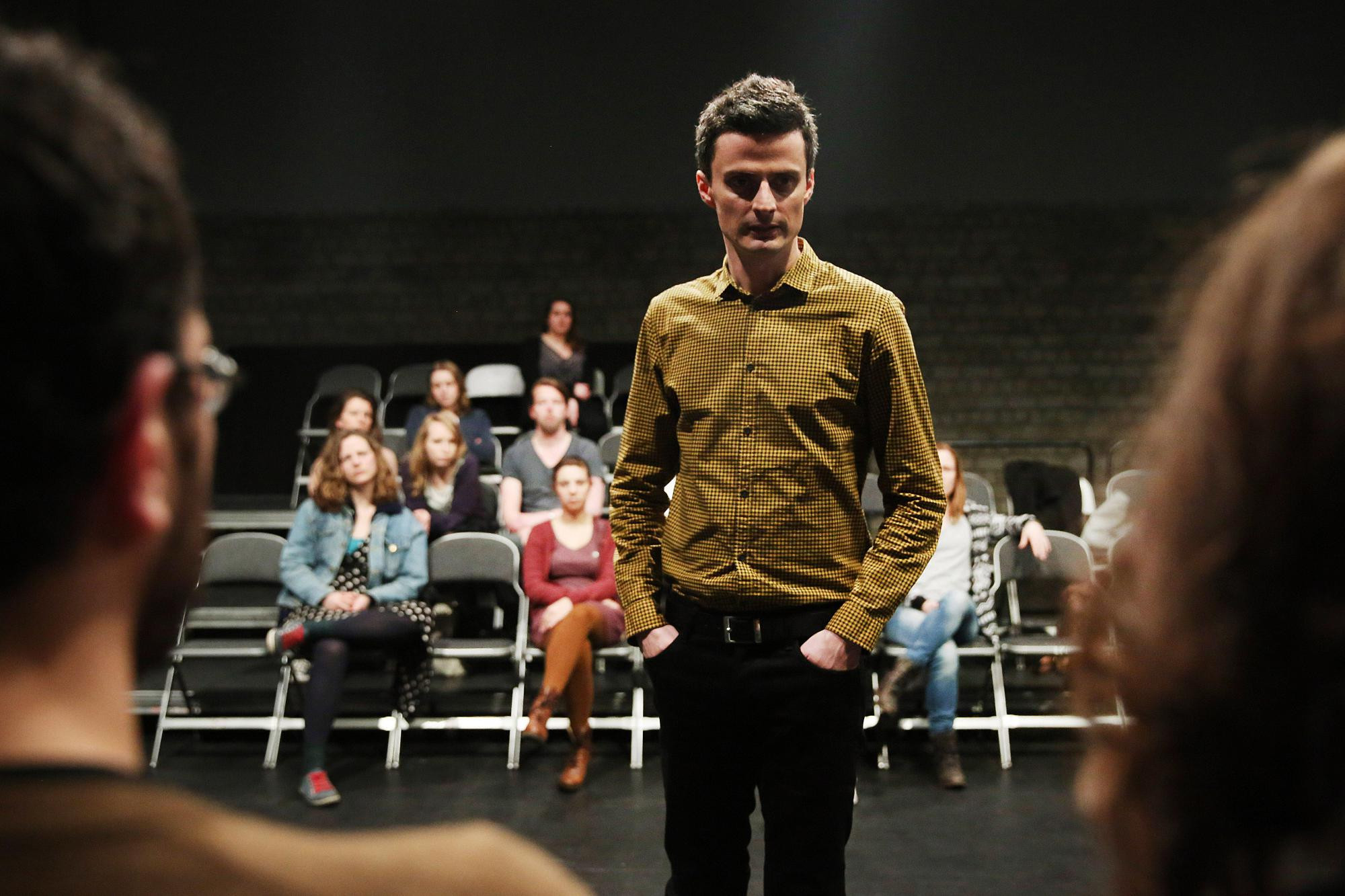 Das wandernde Dreieck Achour Kampnagel