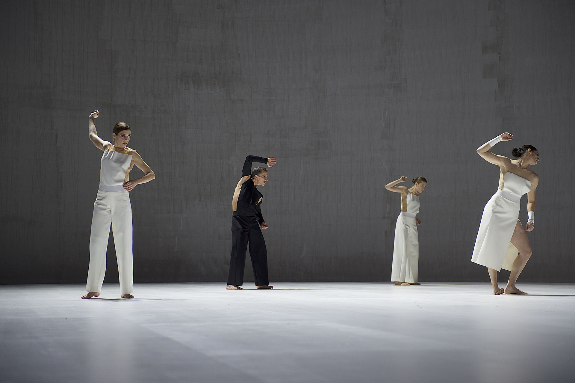 rauschen Sasha Waltzs Guests Volksbühne Berlin